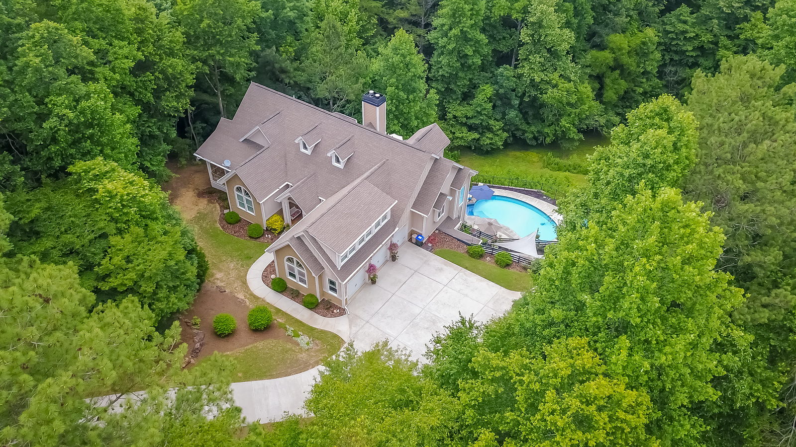 Glide Tour of 141 Preserve Parkway, Ballground, Georgia 30107