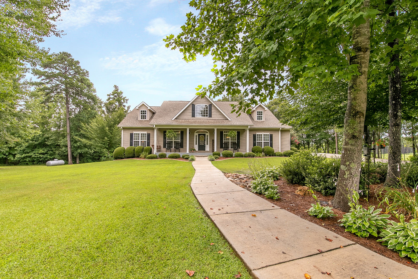 Glide Tour of 1835 Robinson Road, Bowdon, Georgia 30108