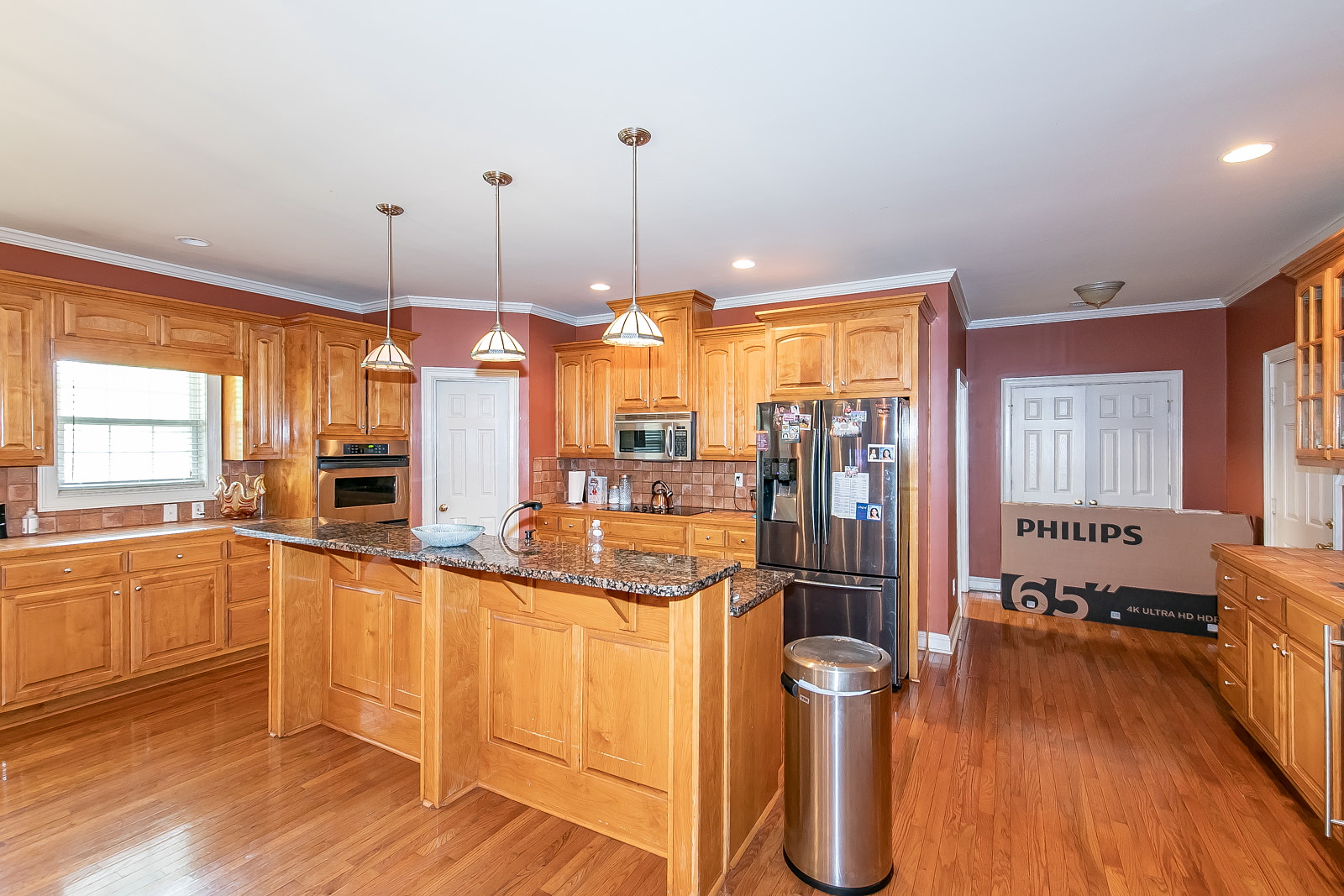 Glide Tour of 1033 Lyndhurst Way, Conyers, Georgia 30013