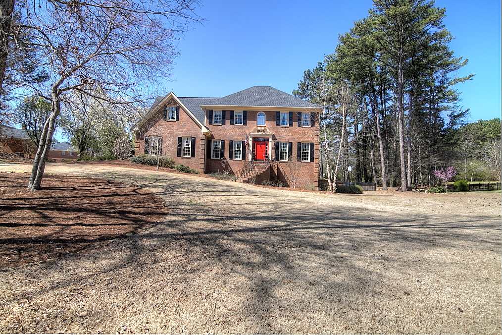 Glide Tour of 3014 Hanover Lane, Conyers, Georgia 30094