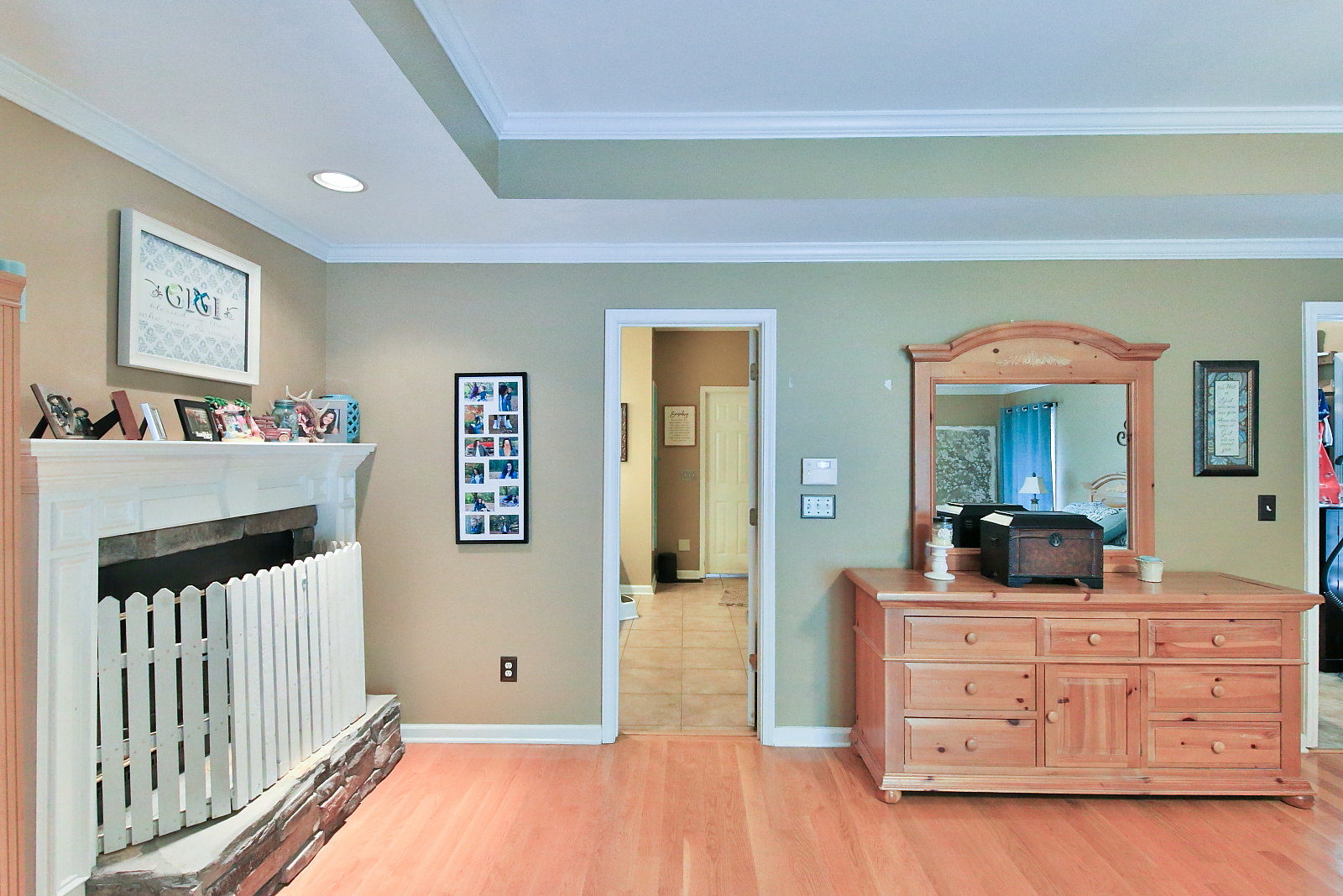 Glide Tour of 570 McCready Drive, Dallas, Georgia 30157