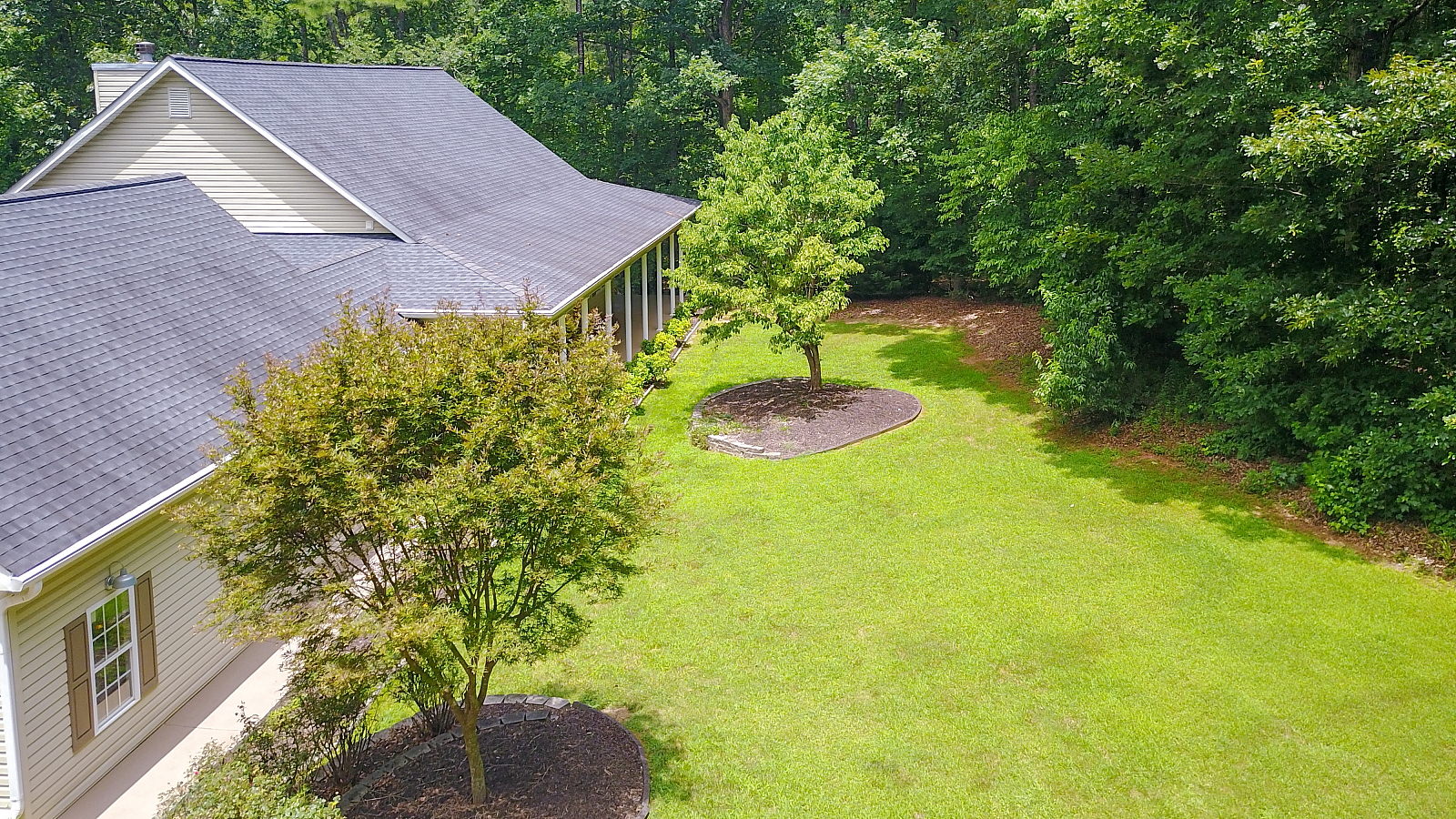 Glide Tour of 570 McCready Drive, Dallas, Georgia 30157