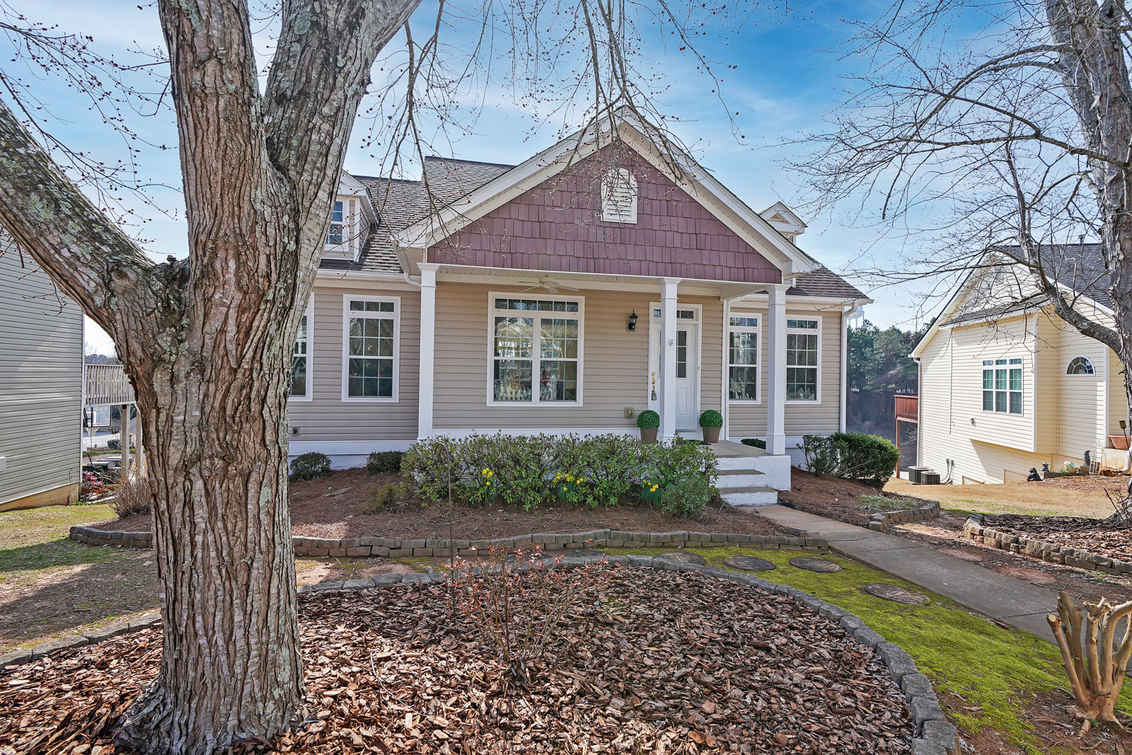 Glide Tour of 2682 Mariner Way, Villa Rica, Georgia 30180