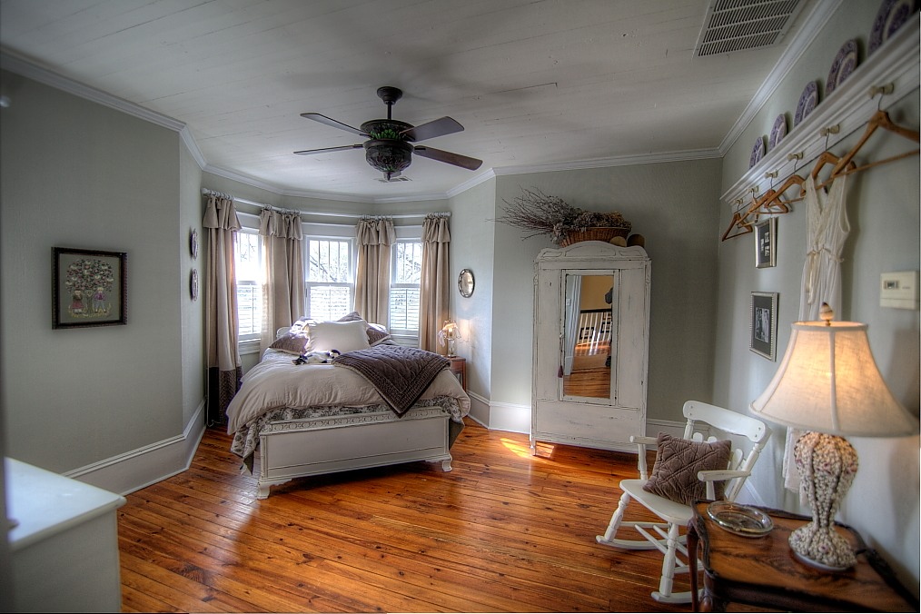 Glide Tour of 109 Rope Mill Road, Woodstock, Georgia 30188